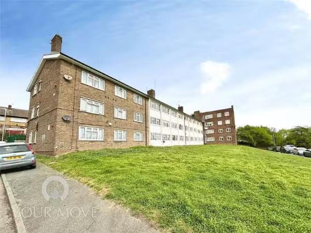 1 bedroom Flat to rent, Bridges Drive, Dartford, DA1 £1,200 pcm