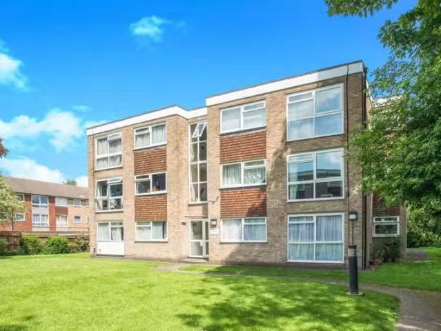 1 bedroom Flat to rent, Chanctonbury Gardens, Sutton, SM2 £1.