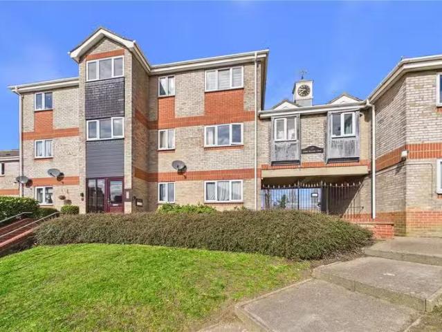1 bedroom Flat to rent, Crown Meadow Court, Love Road, NR32 £.