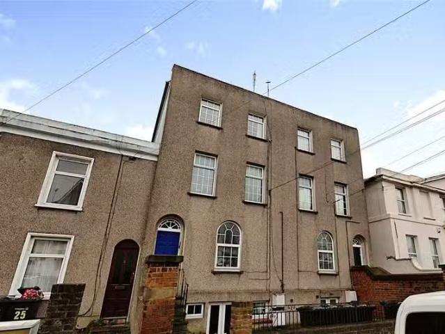 1 bedroom Flat to rent, Dover Road, Northfleet, DA11 £850 pcm