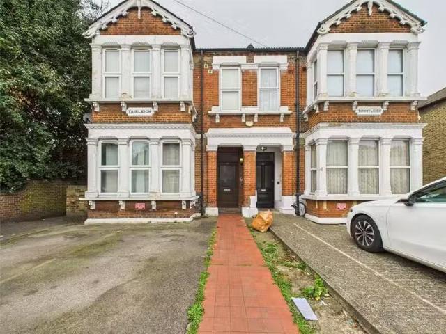 1 bedroom Flat to rent, Eastern Road, Romford, RM1 £600 pcm