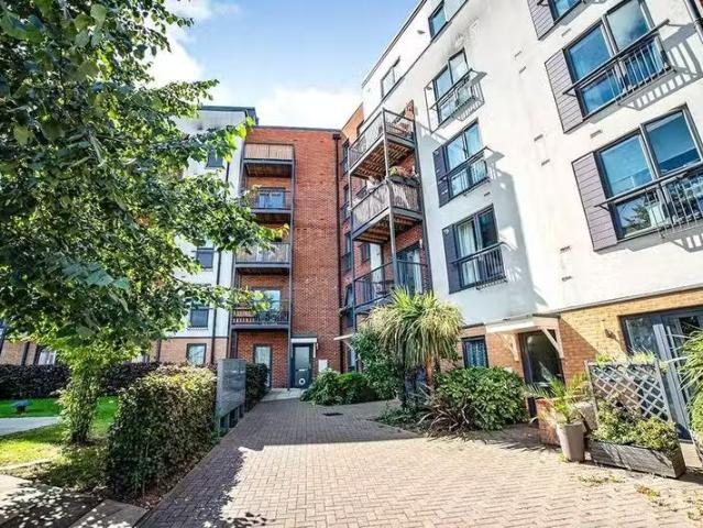 1 bedroom Flat to rent, Fairthorn Road, London, SE7 £1,650 pcm