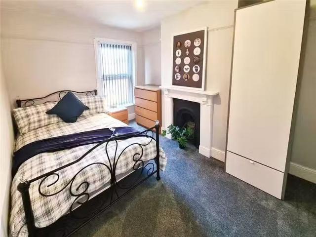 1 bedroom Flat to rent, Grove Road, Southampton, SO15 £1,195.