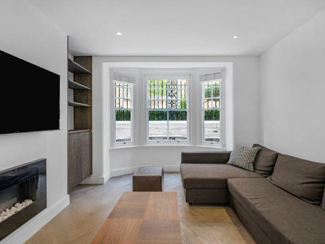 1 bedroom Flat to rent in Marlborough, 61 Walton Street, London, SW3