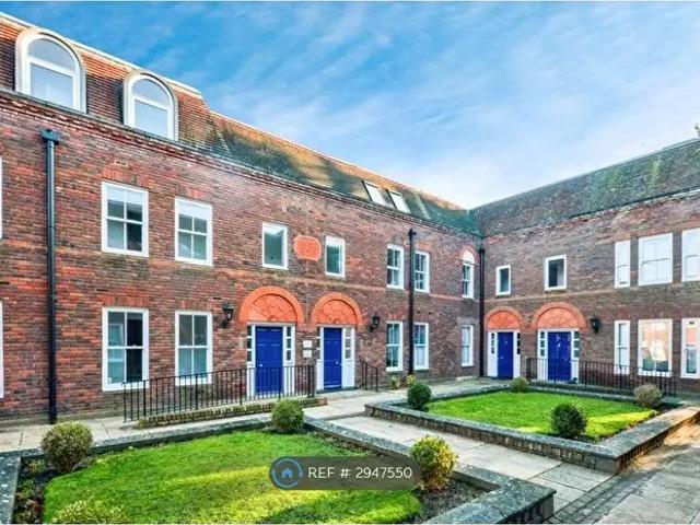 1 Bedroom Flat To Rent In Oxford Road, Aylesbury, HP19