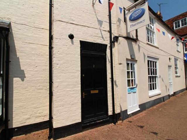 1 Bedroom Flat To Rent In A Flat Off The High Street, Stony Stratford, Milton Keynes, MK11
