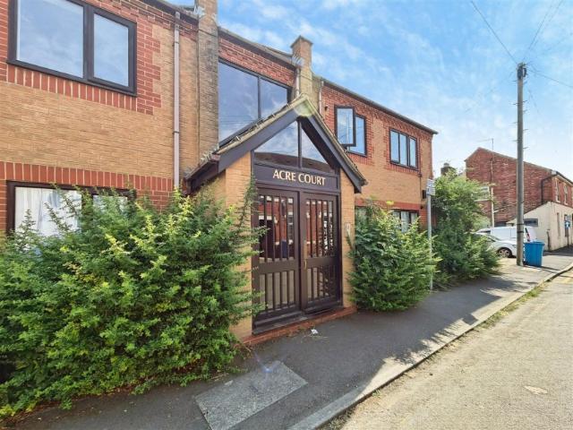1 Bedroom Flat to Rent in Acre Court, Acre Street, Kettering, NN16