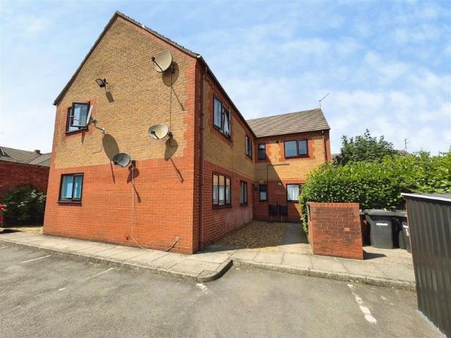 1 Bedroom Flat to Rent in Acre Court, Acre Street, Kettering, NN16