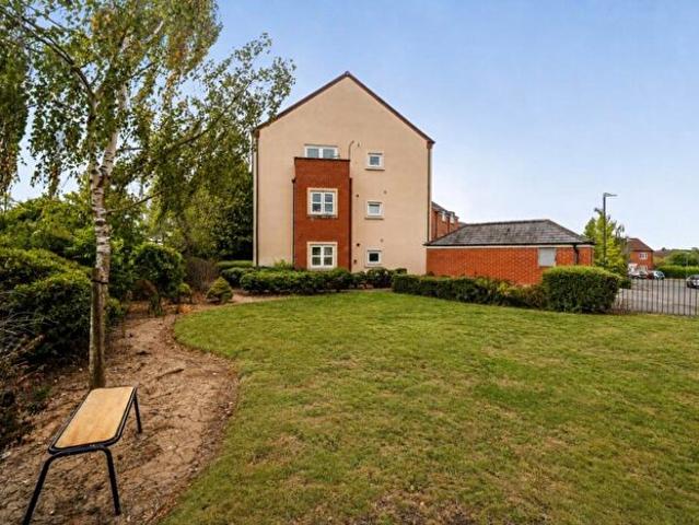 1 Bedroom Flat To Rent In Addison Drive Stratford Upon Avon, CV37