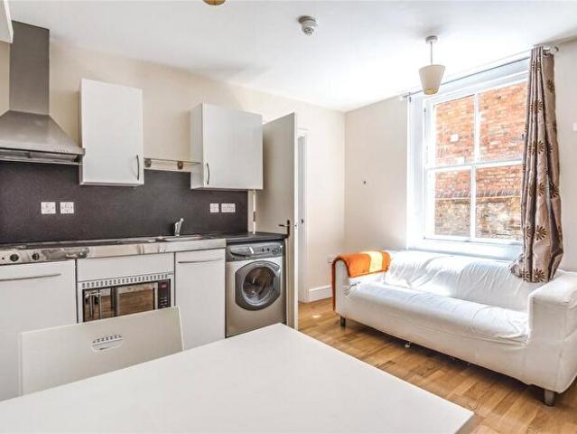1 Bedroom Flat To Rent In Banbury Road, Summertown, Oxford, OX2
