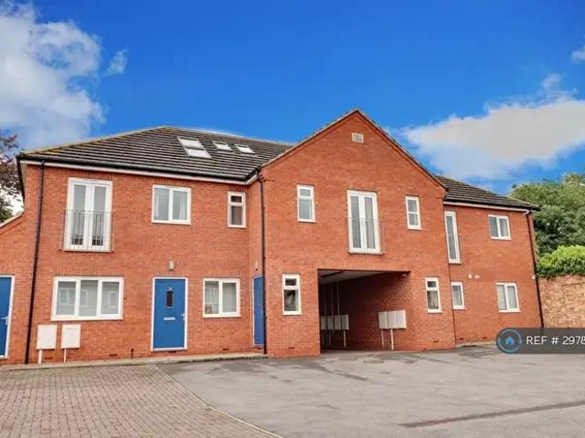 1 Bedroom Flat To Rent In Brookfield Road, Northampton, NN2