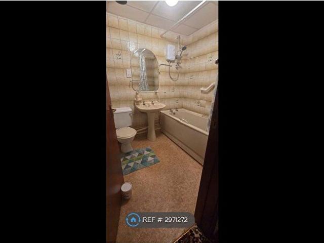 1 Bedroom Flat To Rent In Brunel Court, Swansea, SA1