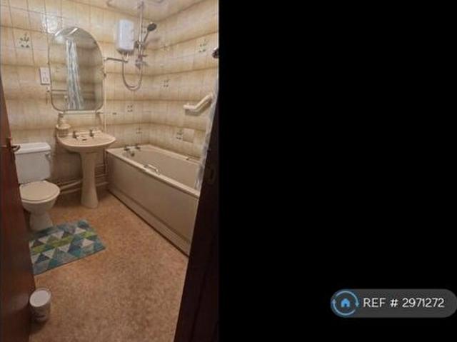 1 Bedroom Flat To Rent In Brunel Court, Swansea, SA1