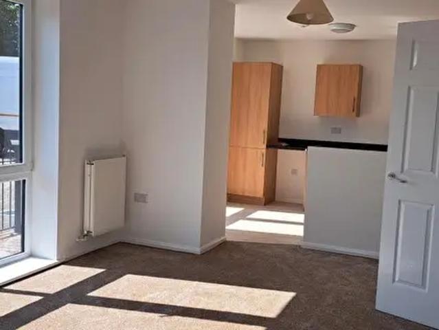 1 Bedroom Flat To Rent In Brush Court, Sidings Walk, Loughborough, Leicestershire, LE11