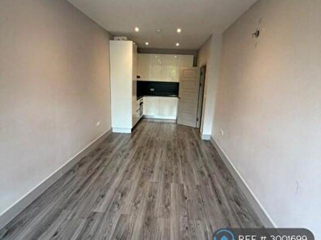 1 Bedroom Flat To Rent In Cube House, Stoke Mandeville, Aylesbury, HP22