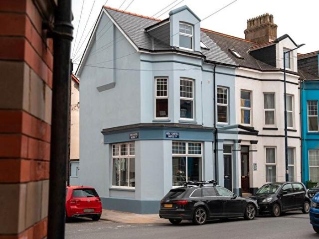 1 Bedroom Flat To Rent In Castle Terrace, Aberystwyth, Ceredigion, SY23