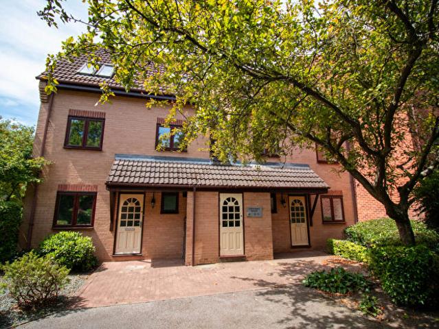 1 Bedroom Flat To Rent In Castle Marina, Nottingham, NG7