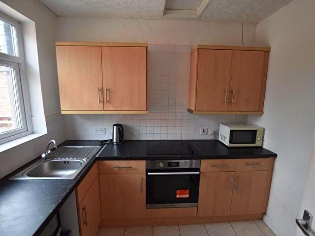 1 Bedroom Flat To Rent In Chilwell Road, Nottingham, NG9