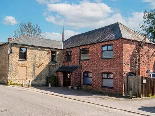1 Bedroom Flat To Rent In, Church Street, Burton Latimer, NN15