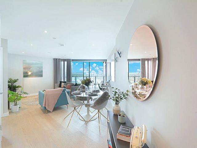 1 Bedroom Flat to Rent in Churchyard Row