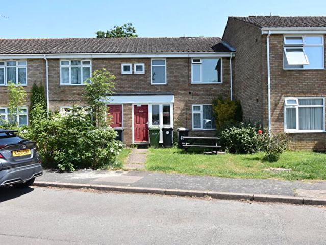 1 Bedroom Flat To Rent In Compton Way, Earls Barton, North Northamptonshire, NN6