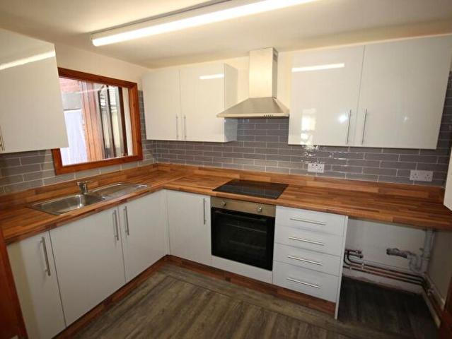 1 Bedroom Flat To Rent In Dallow Street, Staffordshire, Burton Upon Trent, DE14