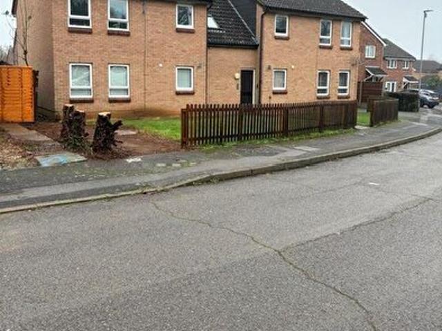 1 Bedroom Flat To Rent In Downwood Close, Northampton, NN3