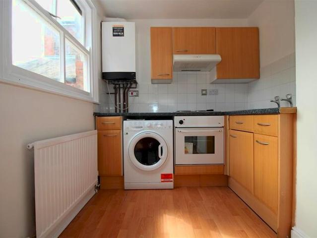 1 Bedroom Flat To Rent In Evington Road, Leicester, LE2