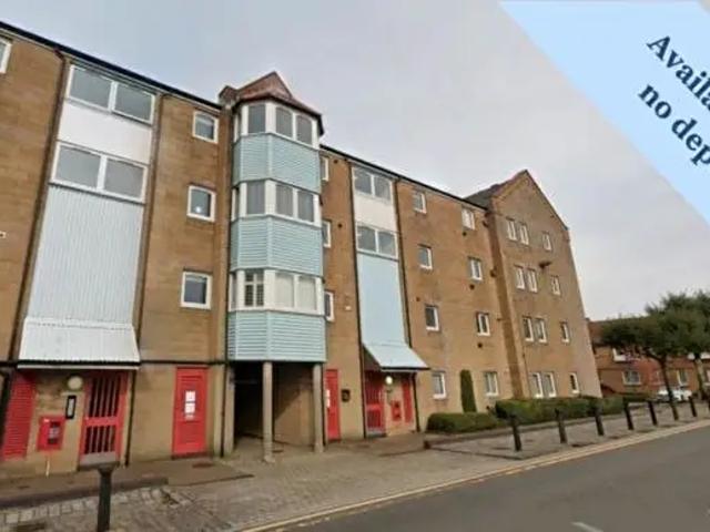 1 Bedroom Flat To Rent In Ferrara Square, Marina, SA1