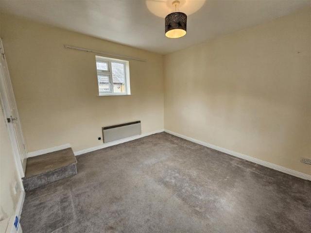 1 Bedroom Flat to Rent in Guilford Mews, Rothwell, Northants, NN14