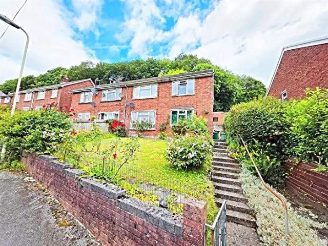 1 Bedroom Flat To Rent In Graig Yr Helfa Road, Glyntaff, Pontypridd, CF37