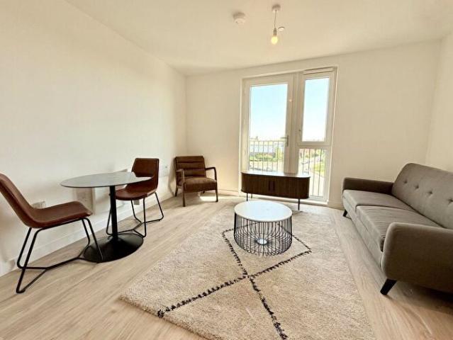 1 Bedroom Flat To Rent In Griffiths Close, Balsall Heath, Birmingham, West Midlands, B12