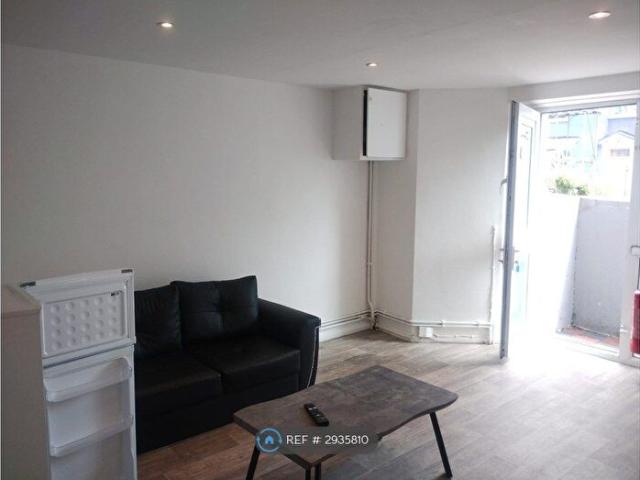 1 Bedroom Flat To Rent In Hanover St, Swansea, SA1