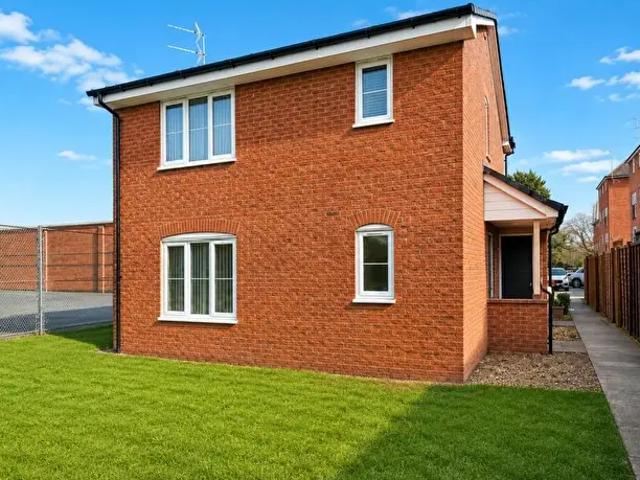 1 Bedroom Flat To Rent In Holly Tree House, Fazeley, Tamworth, B78