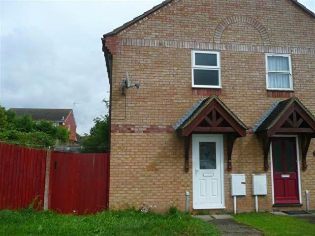 1 Bedroom Flat To Rent In Lucas Close, Irthlingborough, NN9