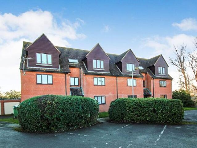 1 Bedroom Flat To Rent In Locke Close, Intalbury Avenue, HP19