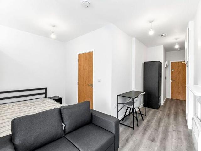 1 Bedroom Flat To Rent In Long Row, Nottingham, NG1