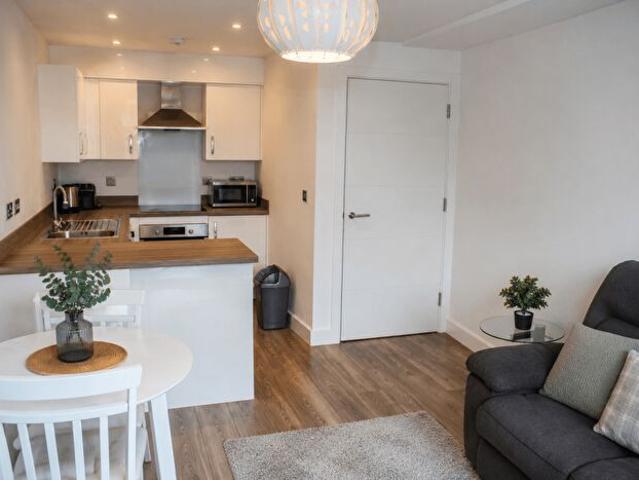 1 Bedroom Flat To Rent In Queens House, Queens Road, Coventry, CV1
