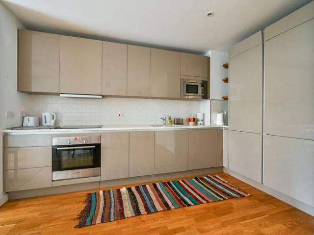 1 Bedroom Flat to Rent in Rutherford Heights