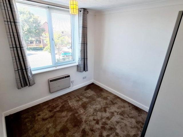 1 Bedroom Flat to Rent in Rectory Road, Rushden, NN10