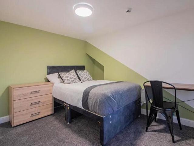 1 Bedroom Flat To Rent In Room, Fletcher Road, Beeston, Nottingham, Nottinghamshire, NG9