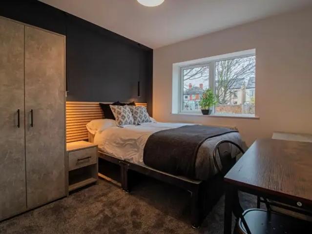 1 Bedroom Flat To Rent In Room, King Street, Beeston, Nottingham, Nottinghamshire, NG9