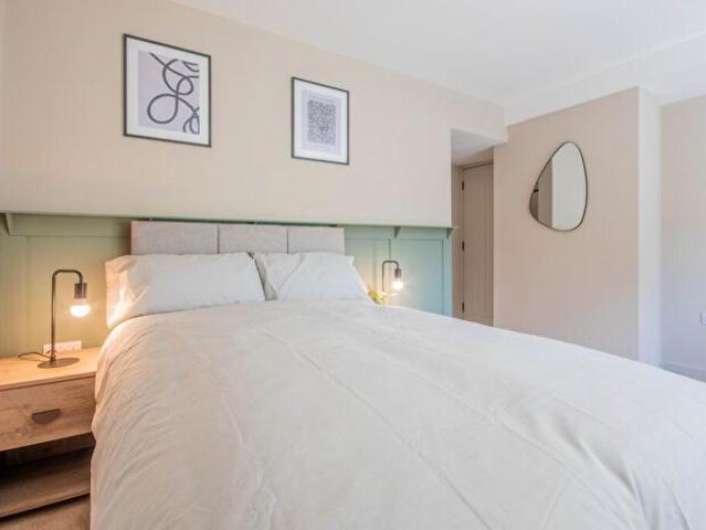 1 Bedroom Flat To Rent In Room Middleton Street, Beeston, Nottingham, NG9