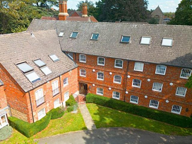 1 Bedroom Flat To Rent In St. Helens Wharf, Abingdon, OX14