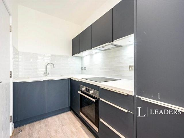 1 Bedroom Flat To Rent In Silbury Boulevard, Milton Keynes, Buckinghamshire, MK9