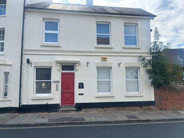 1 Bedroom Flat To Rent In Temple Square, HP20