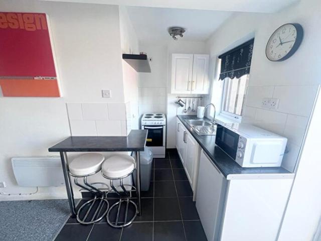 1 Bedroom Flat To Rent In The Hamilton, Leen Court, Nottingham, NG7