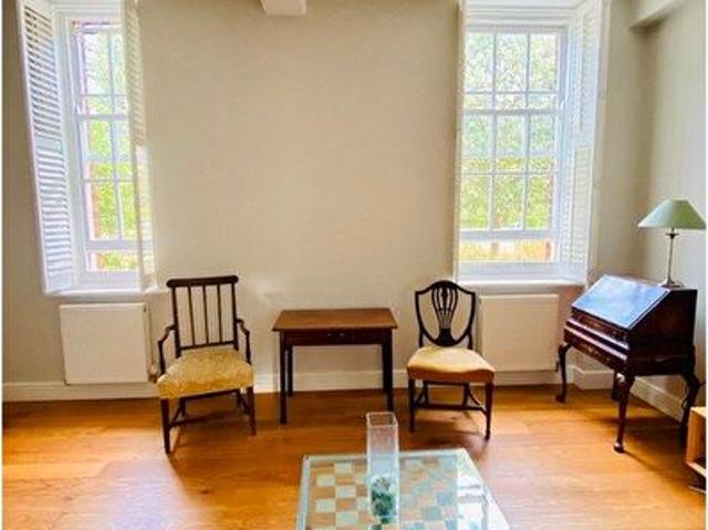 1 Bedroom Flat To Rent In The Parade, Oxon, OX27