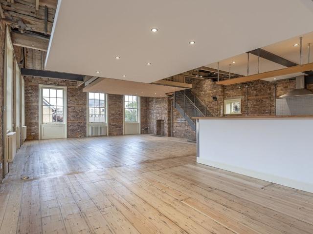 1 Bedroom Flat to Rent in The Schoolhouse, 15 Grange Walk, London, SE1