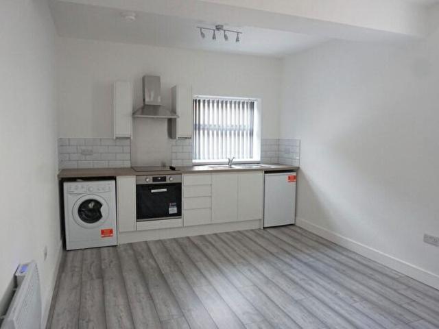 1 Bedroom Flat To Rent In Third Avenue, Nottingham, NG7